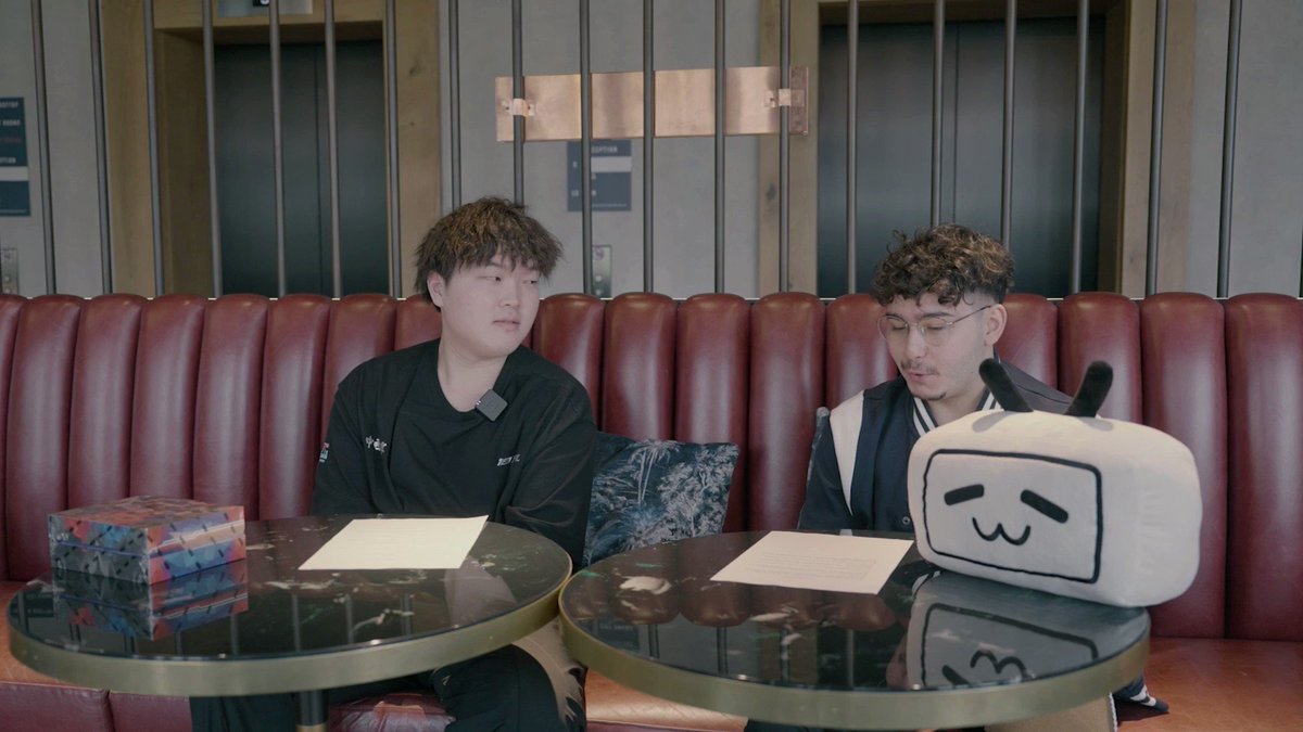 LoL忍者 🥷 on Twitter: "Bin「僕以外で強いトップレーナー？ TheShy, 369, Ale, shanjiは上手だね。あと、Breatheも」 BrokenBlade ...