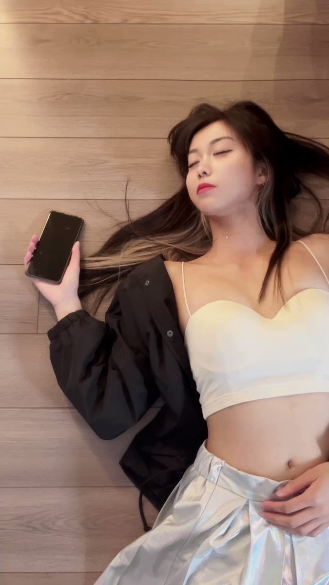 Chloe (可可) on Twitter: "You know it’s on my onlyfans 😜"