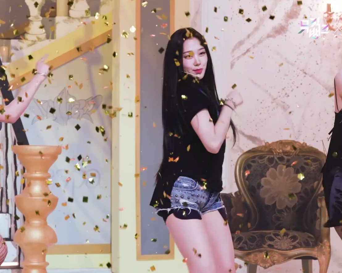 —𝒎. on Twitter: "[얼빡직캠 4K] 에스파 지젤 'Spicy' (aespa GISELLE Facecam) @뮤직뱅크(Music Bank) 230512 https ...