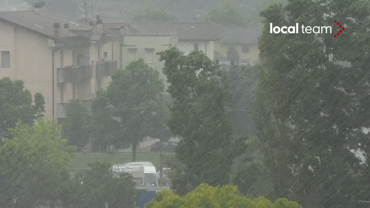 Local Team on Twitter: "Maltempo, inizia una lunga giornata in Emilia Romagna. L'allerta è ...