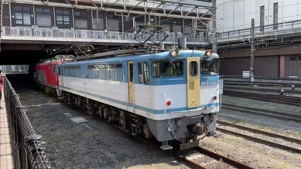 レールちゃんねる on Twitter: "EH500-46[門] OM入場。牽引はEF65 2127[新] #EH500 #EF65"