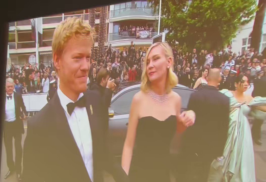 Kirsten Dunst Updates on Twitter: Kirsten Dunst Updates on Twitter: