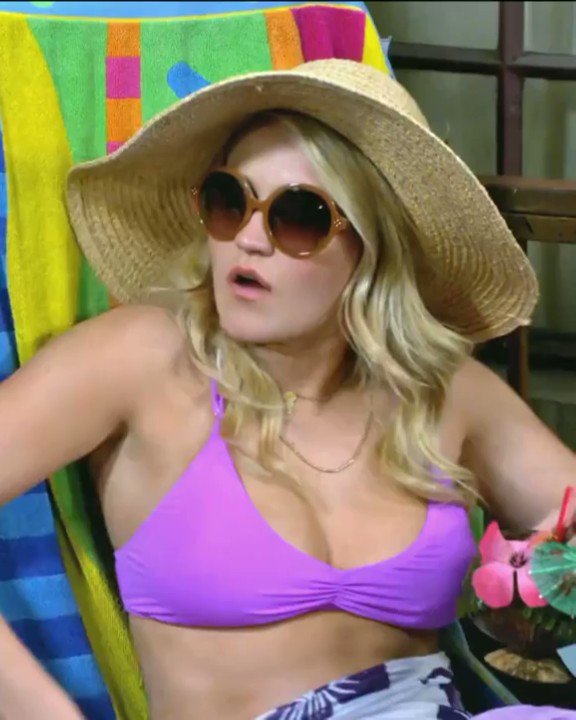 Celebsquad On Twitter Emily Osment