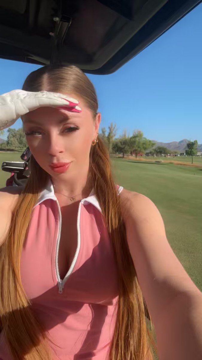 Clairebear on Twitter: "It’s a good day for a round ☀️ 🤫 - - #caddieissues #golfgirls # ...