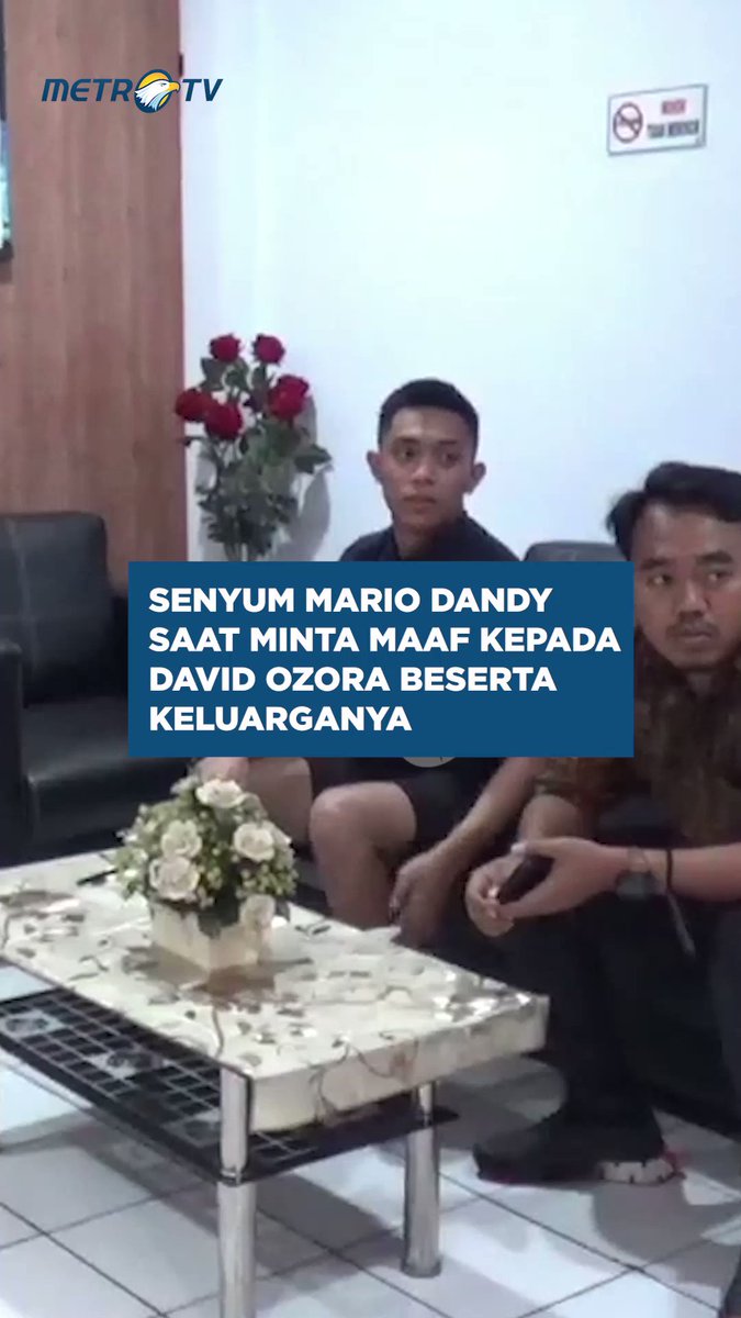 METRO TV on Twitter: "Meskipun beberapa kali tertangkap kamera sedang tersenyum, pelaku ...