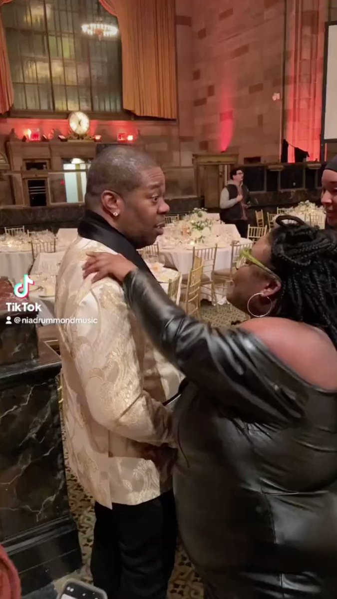 HipHopDX on Twitter: "Busta Rhymes stunned by fan’s unexpected birthday surprise: "What the f-ck ...