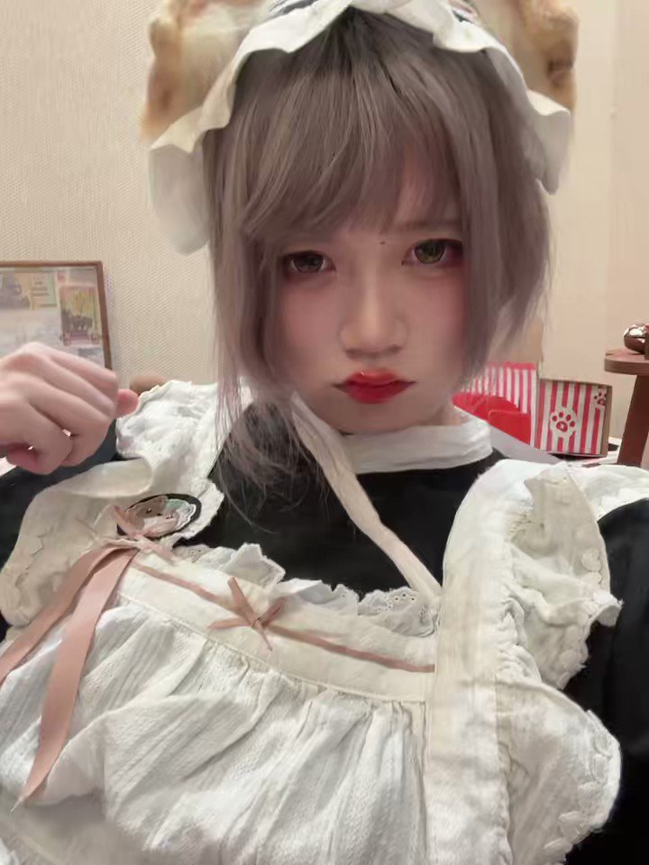 绒布球猫猫 On Twitter 呜呜呜~自从被主人抓走,猫猫就没过一天好日子,每天要给主人做饭,给主人洗脚,按摩,还要被主人使用,呜呜呜,主人怕猫猫跑掉,还要给猫猫锁上好粗的铁链,今天
