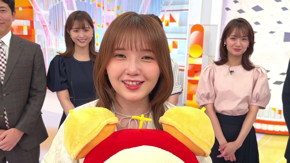 めざましテレビ On Twitter あす30日火は今月の マンスリーエンタメプレゼンター 鬼頭明里 さんラストの登場回だよ 毎回魅力的な原稿生読みやトークを披露してくれた鬼頭さん