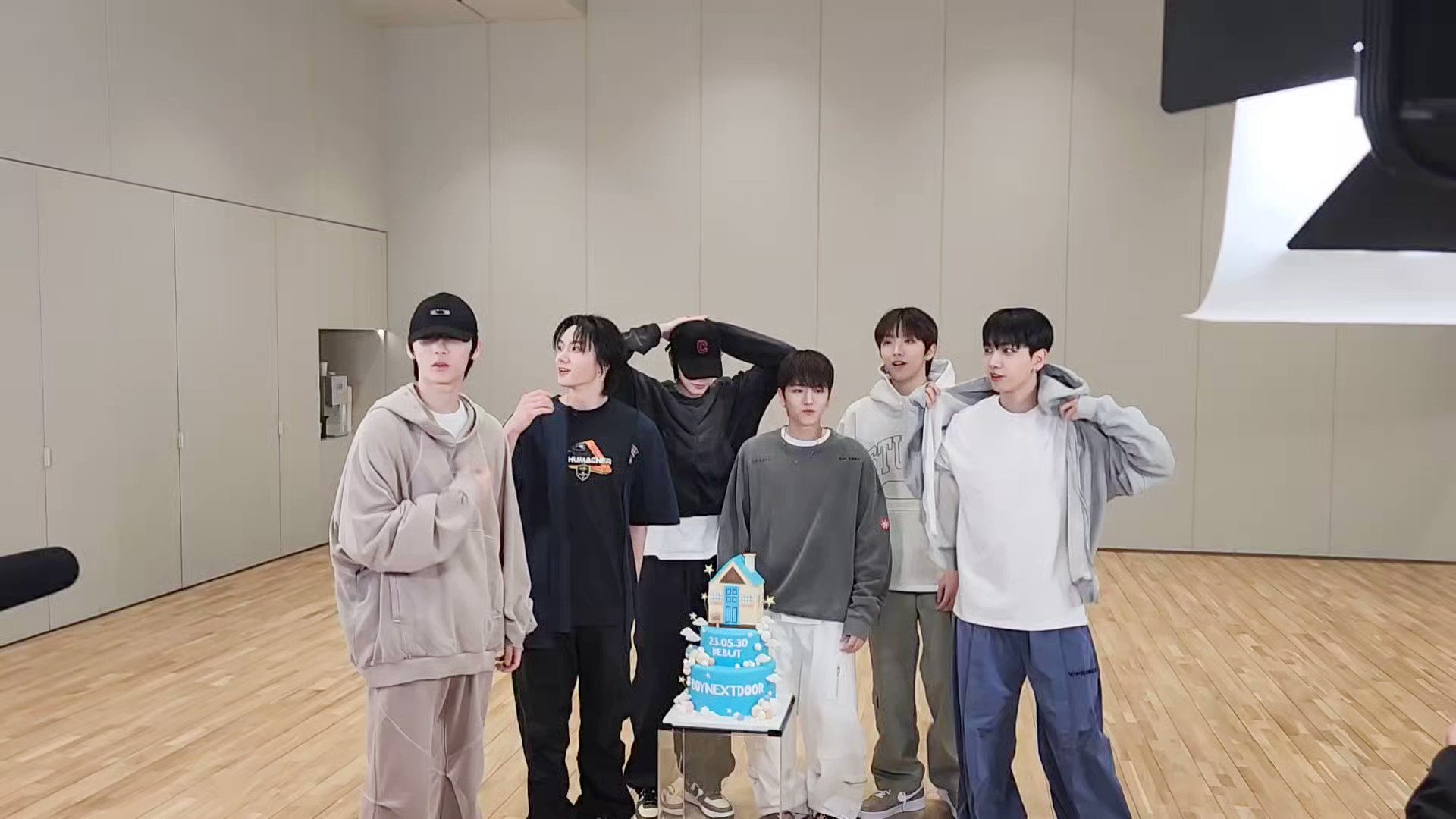 BOYNEXTDOOR_BHL (@BOYNEXTDOOR_BHL) / Twitter