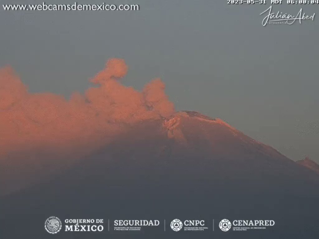 Fuerza Informativa Azteca on Twitter: "Así se ve hoy el #Popocatépetl. El volcán mantiene ...