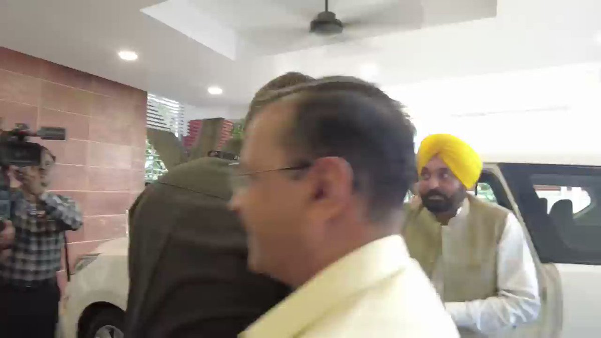 MrRational on Twitter: "RT @ANI: #WATCH | AAP national convener & Delhi CM Arvind Kejriwal ...