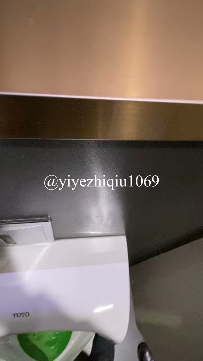 好帅的正装男呀😍我想他操我了