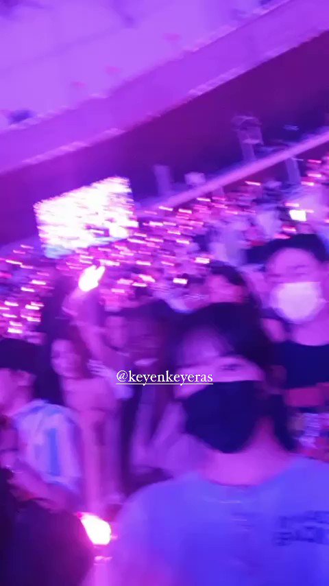 👾 On Twitter Okay But Who Is The Sista Sitting Right Next To Keyshe Is Pretty