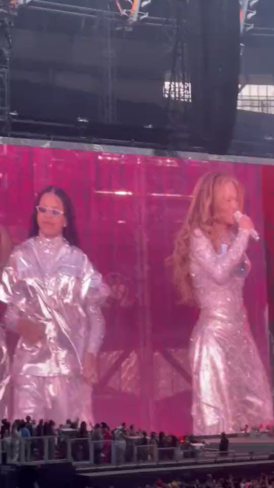 BeyoncÉ Fans On Twitter Rt Beylegion Blue Ivy Has Arrived London