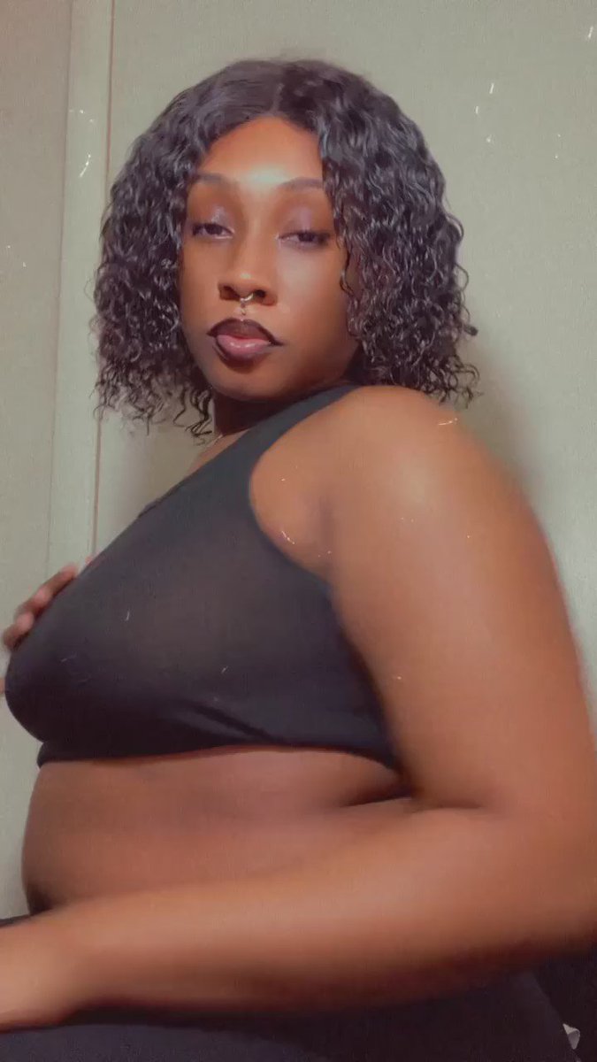 𝕸𝖎𝖘𝖙𝖗𝖊𝖘𝖘 𝖄𝖔𝖓𝖆 on Twitter: "Bow down and submit to your superior , a Goddess who'll control you ...