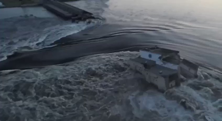 Північний⛱️Українець On Twitter Рашистські покидьки підірвали Каховську ГЕС Який з дебілів