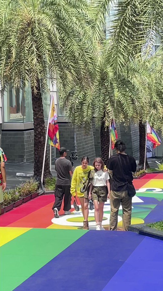 FreenXBeckyPh on Twitter: "walk with so much pride, exactly freenbecky!"