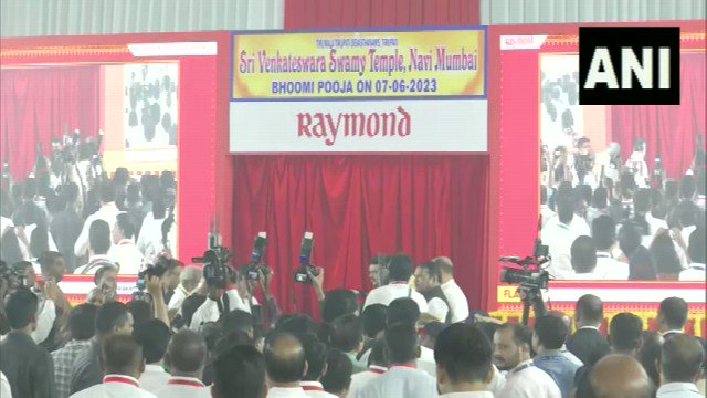 ANI on Twitter: "#WATCH | Maharashtra CM Eknath Shinde, along with Deputy CM Devendra Fadnavis ...