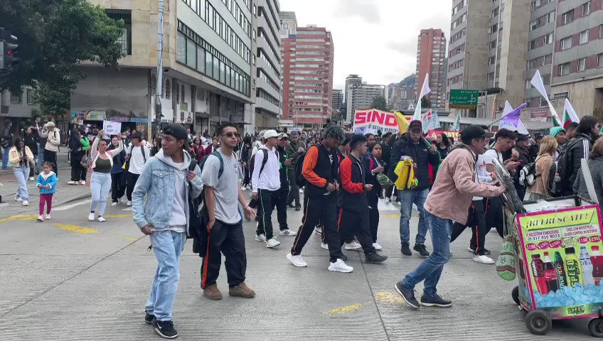 W Radio Colombia On Twitter Bogotá Cerca De 4 000 Personas Que