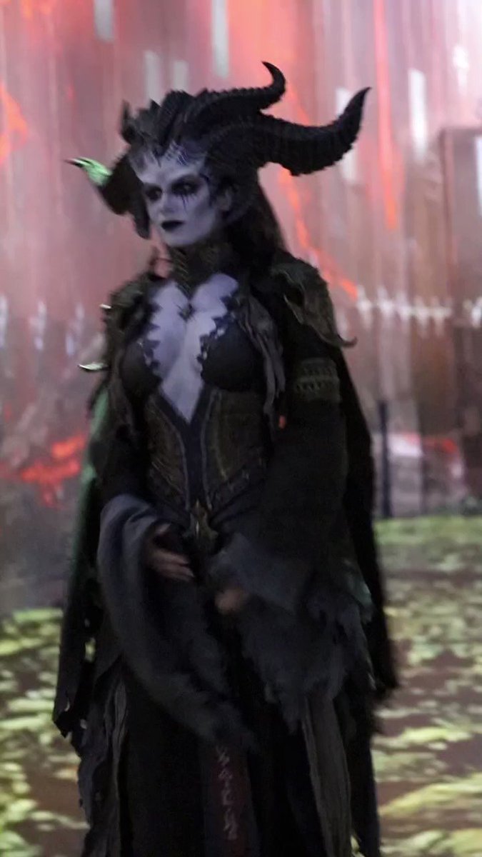 The Old One Titavion On Twitter Rt Cinderyscosplay Hail Lilith ️ Cosplay Revealed At The
