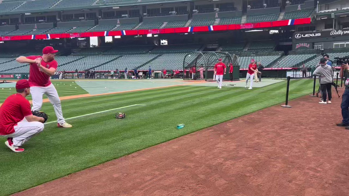 Full Count Mlb取材班 On Twitter 【登板の準備もバッチリ 】 投球練習を行う エンゼルス ブランドン・ドルーリー 内野手⚾️ 変化球も投げてました‼️
