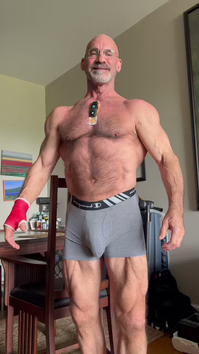rick-torontopride-ptownsummer2023-on-twitter-flexfriday-tough-to
