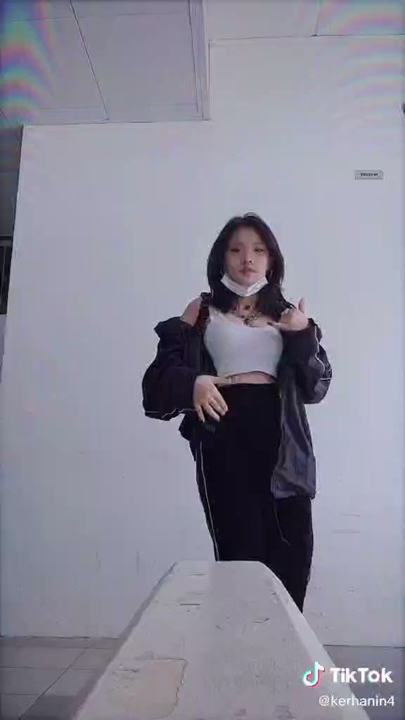 Bandar_Cosplay on Twitter: "RT @quienmanja69: Kerhanina Link download: https://go.paid4link.com ...