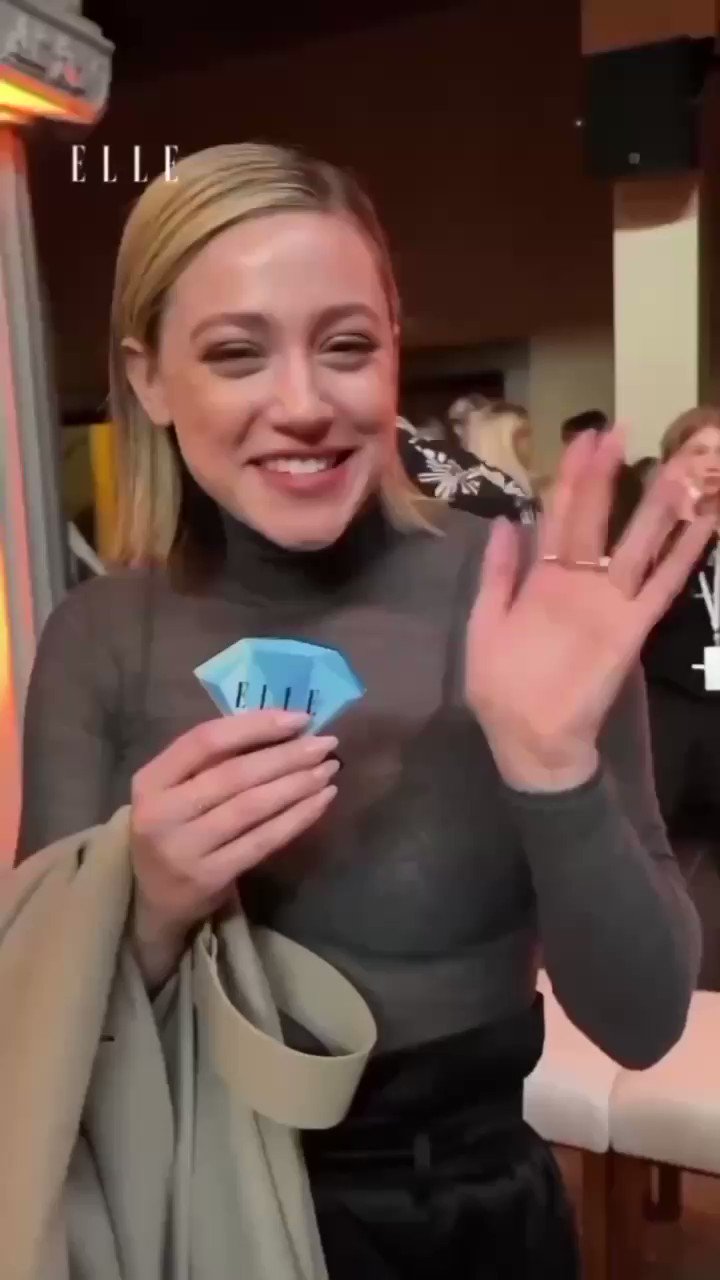 Lili Reinhart Argentina on Twitter: "Lili Reinhart en el desfile de Max Mara https://t.co ...
