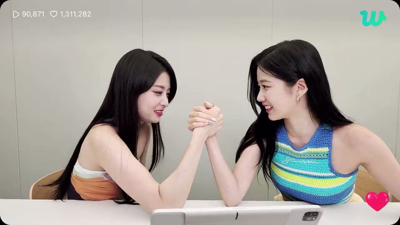 Vanilla Dux on Twitter: "VIDEO VIRAL TERBARU MALAM RABU ‼️ Selamat malam rabu colikiawan ERIKA ...