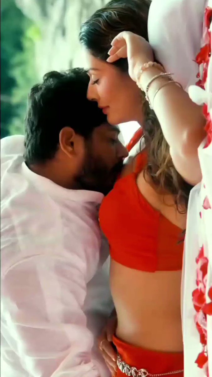 ️𝙶𝚎𝚘 ️ on Twitter: "Navel Kissing.. so hot! 💋🔥"