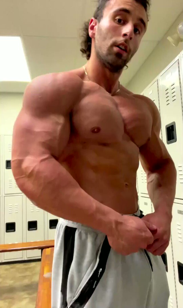 Muscle Clips on Twitter: "Angelo Leone"