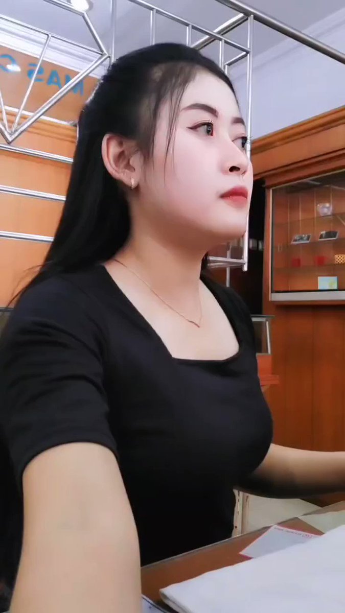 Tante Elsa on Twitter: "Yang online merapat mas"