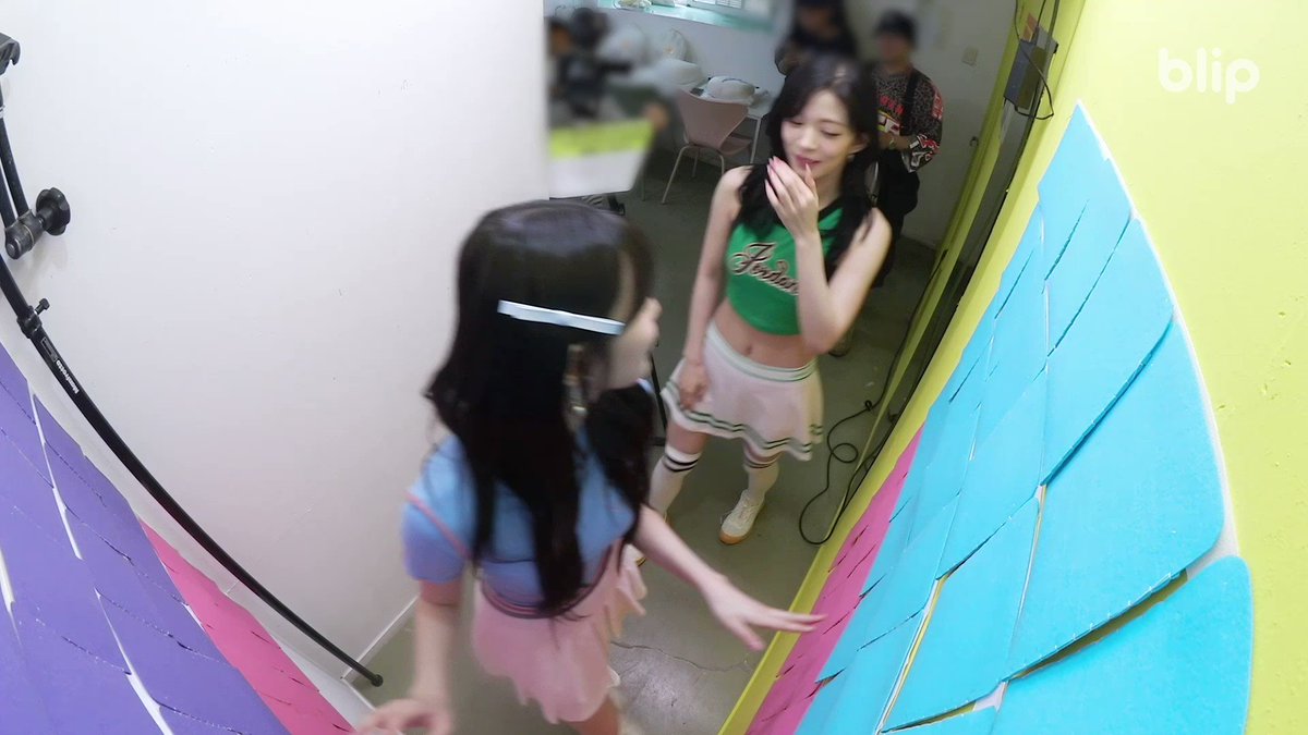 블립 blip on Twitter: "플로버 대신 전해드립니다, 질문감옥💌 | @realfromis_9 플로버랑 대결하면 '이것'만큼은 이길 수 있다!? 과연 프롬이들의 ...