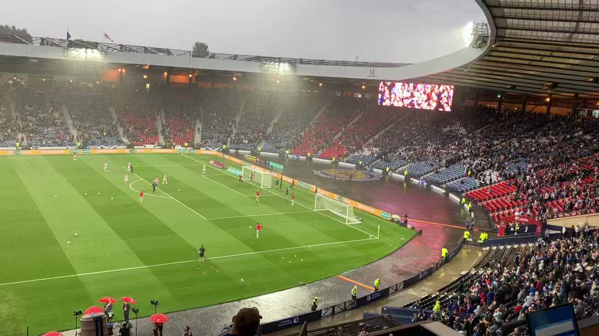 Jock Gardiner on Twitter: "Aberdeen Tartan Army back at Granite City HQ. What a day. 🏴󠁧󠁢󠁳󠁣󠁴󠁿😎⚽️🇩🇪"