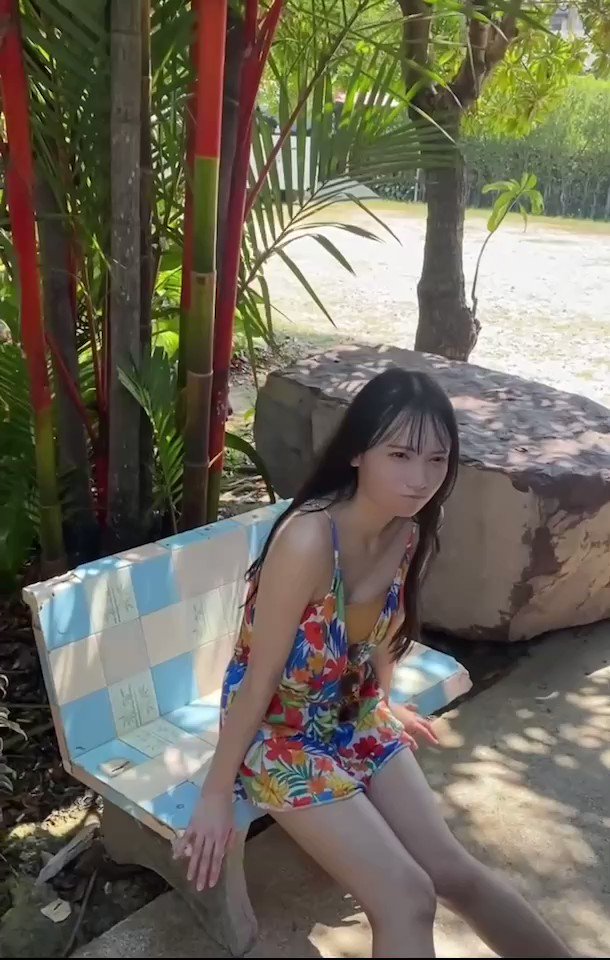 no na me on Twitter: "RT @suzuki_hitomi_1: 7/5発売🎀鈴木瞳美1st写真集 今日は表情をくるくる変えるひぃちゃんのムービーを🥹💘 #鈴木瞳美写真集 ...