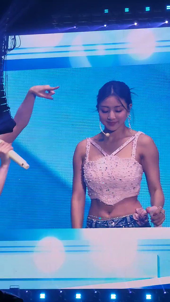 Jihyo On Twitter Please Shes So Cute