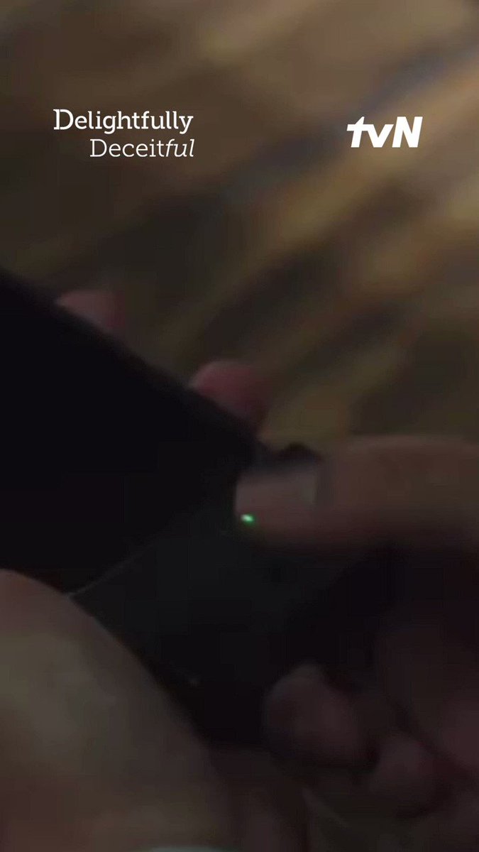 tvN on Twitter: "Not Moo-young being technologically challenged. 😭 #DelightfullyDeceitful Every ...