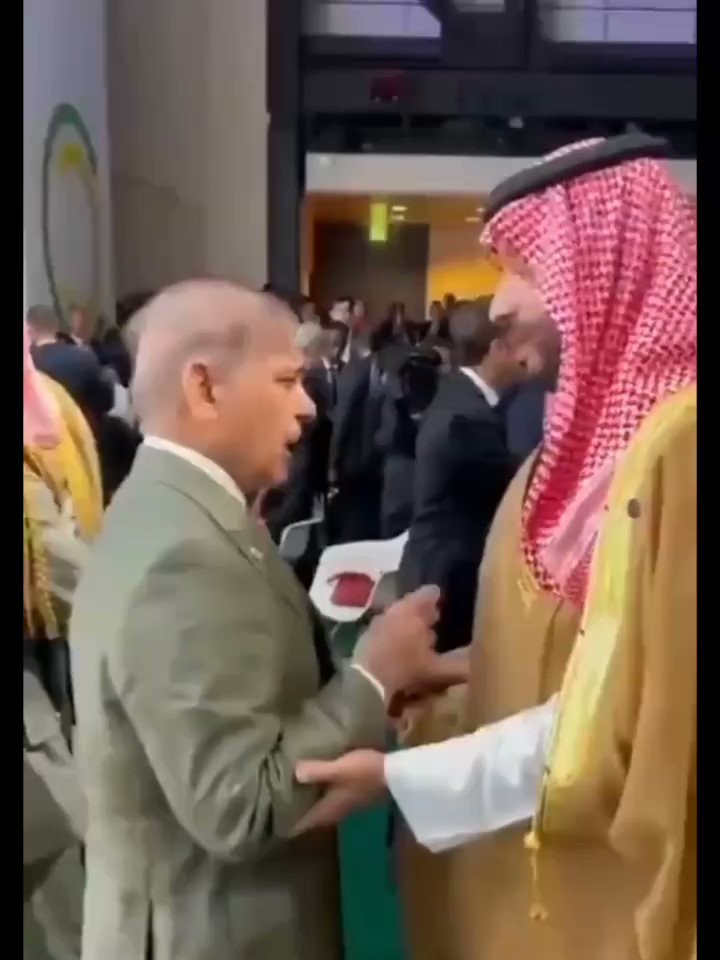 Dr. Syed Rizwan Ahmed on Twitter: "हबीबी, अगर 10 बिलियन और दे देती तो हम तुमको अपना बाप बना लेती ...