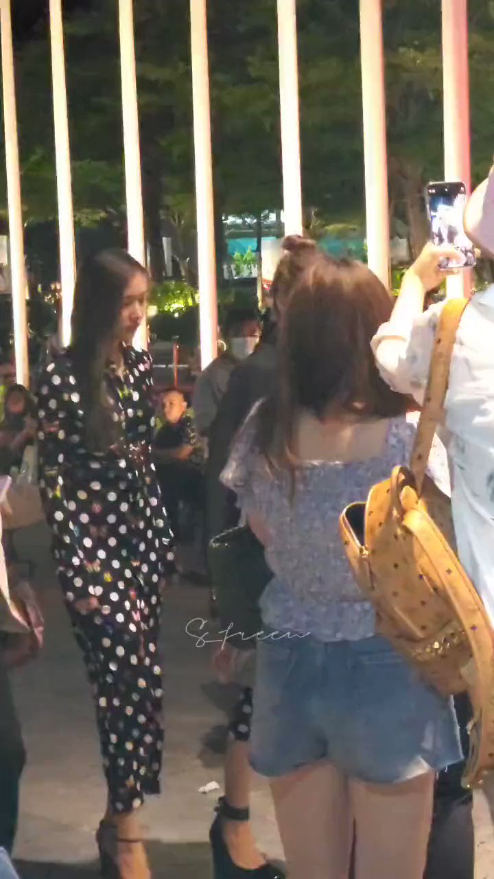 FREENBECKY INDIA OFFICIAL 🇮🇳 on Twitter: "Congratulations Freen and Becky for winning "Couple of ...