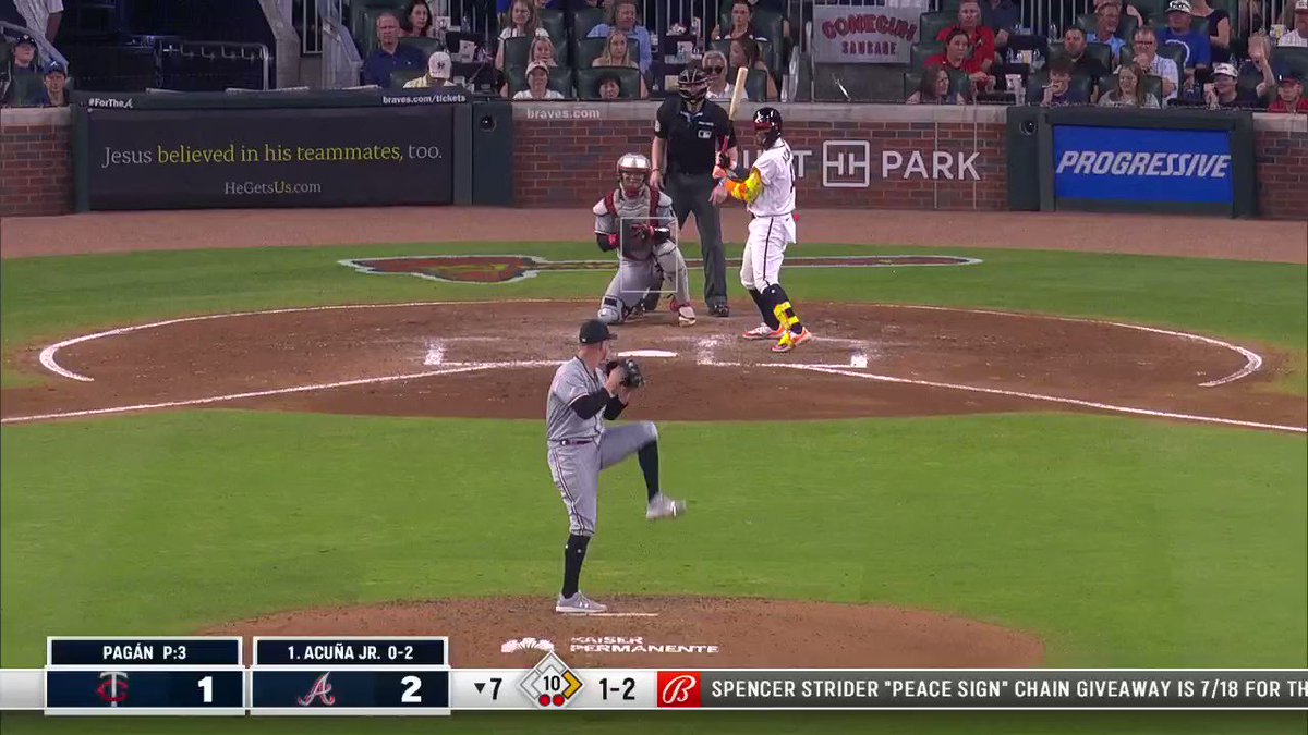 MLB on Twitter: "No doubt on homer No. 17 for Ronald Acuña Jr. 😳"