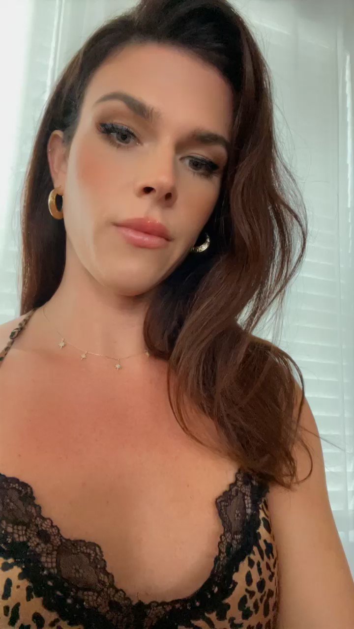 Kendall Penny on Twitter: "37 year old married closet cases with kids in Ohio. #bussyrating ...