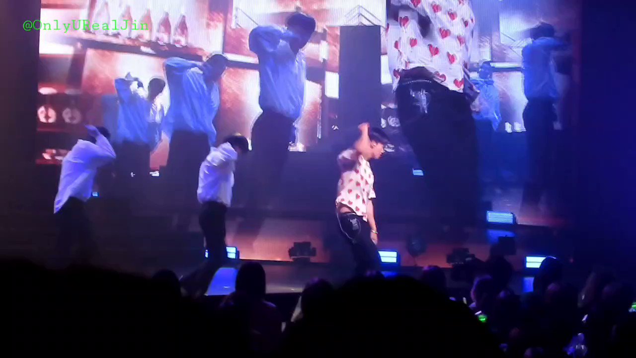 Jejins on Twitter: "커플티 발견 기념 울오빠들 많관부 💚💙💚💙💚💙 #홍김동전 #장우영 #2pm #우영 #장우영 #WOOYOUNG #ウヨン #홍김동전 #목요일 ...