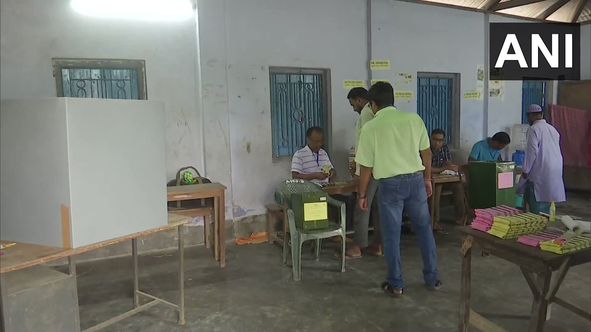 ANI on Twitter: "#WATCH | Voting underway for 2023 West Bengal Panchayat elections; visuals from ...