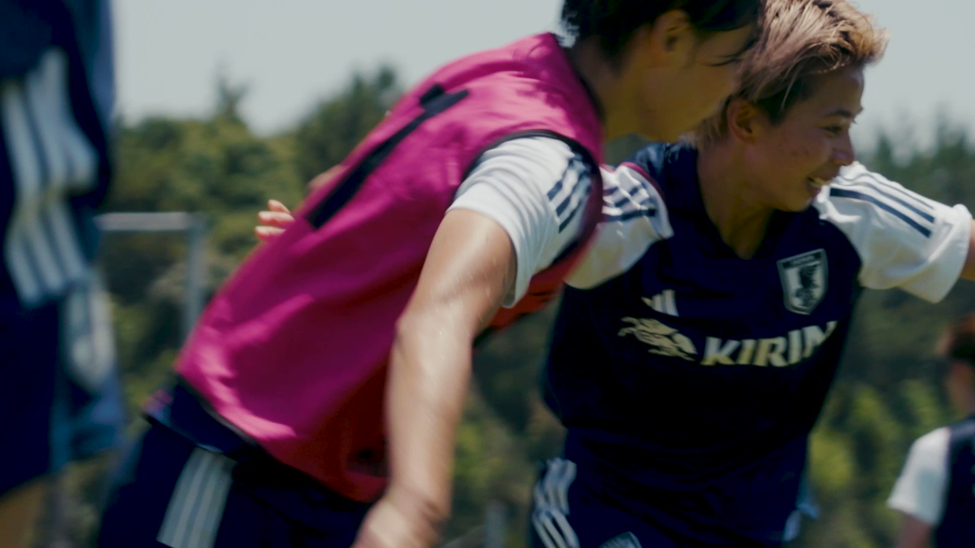 JFAなでしこサッカー on Twitter: "#なでしこジャパン #𝐓𝐞𝐚𝐦𝐂𝐚𝐦 𝐯𝐨𝐥.𝟎𝟐🎥 ￣￣￣￣￣￣￣￣￣ 🔹トレーニング見学会の様子⚽️ 🔹#石川璃音 選手 20歳の誕生日🎂 ...