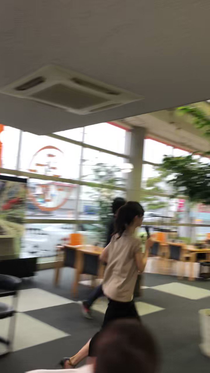 YBCラジオ on Twitter: "#借り物競走 小川アナ #ショールーム 内を小走り💨 https://t.co/Uxe1nNO0Vv" / Twitter