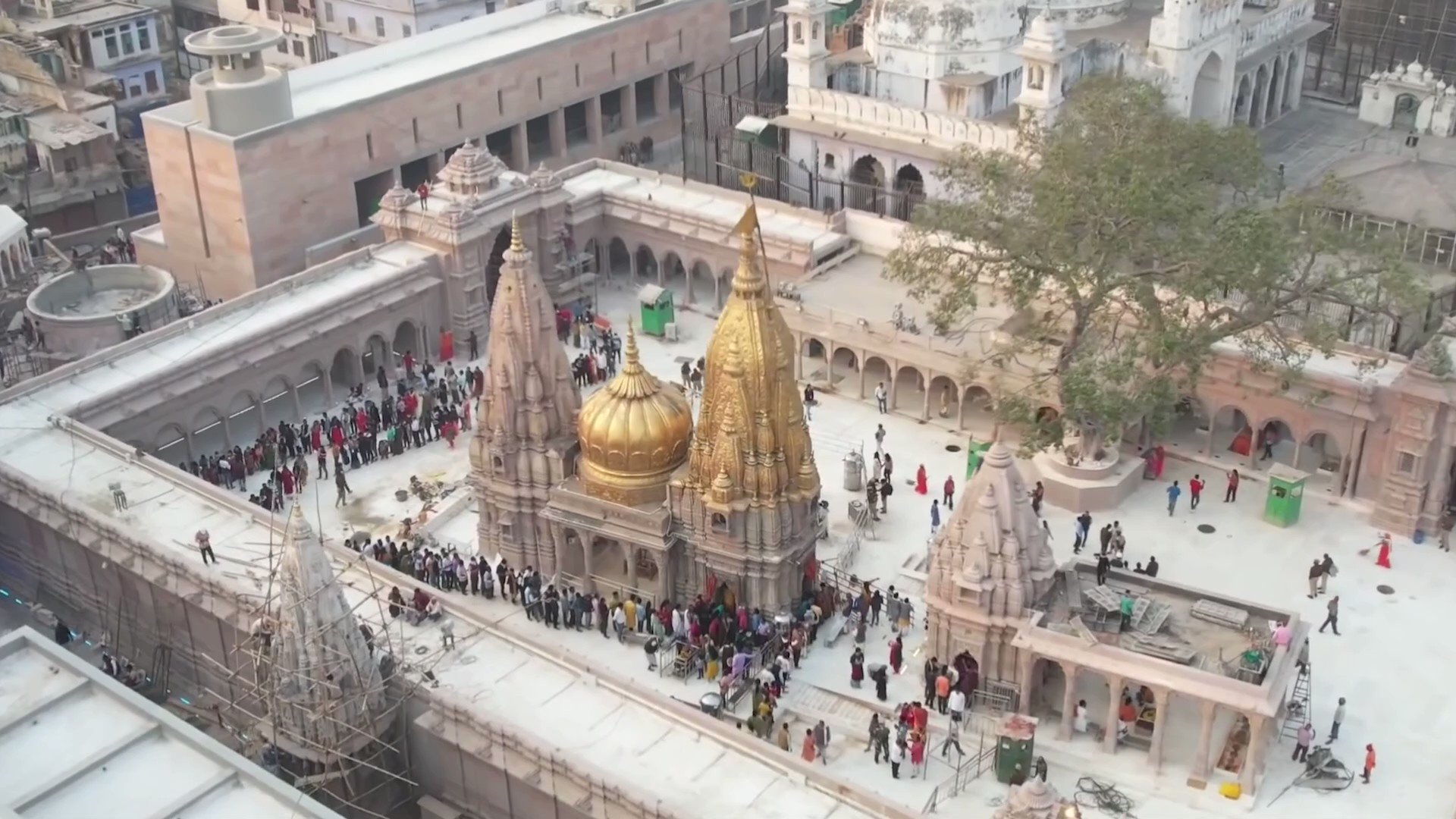 BYTE BOOKS on Twitter: "The devotees of the Kanwar Yatra have been showered with flowers for the ...