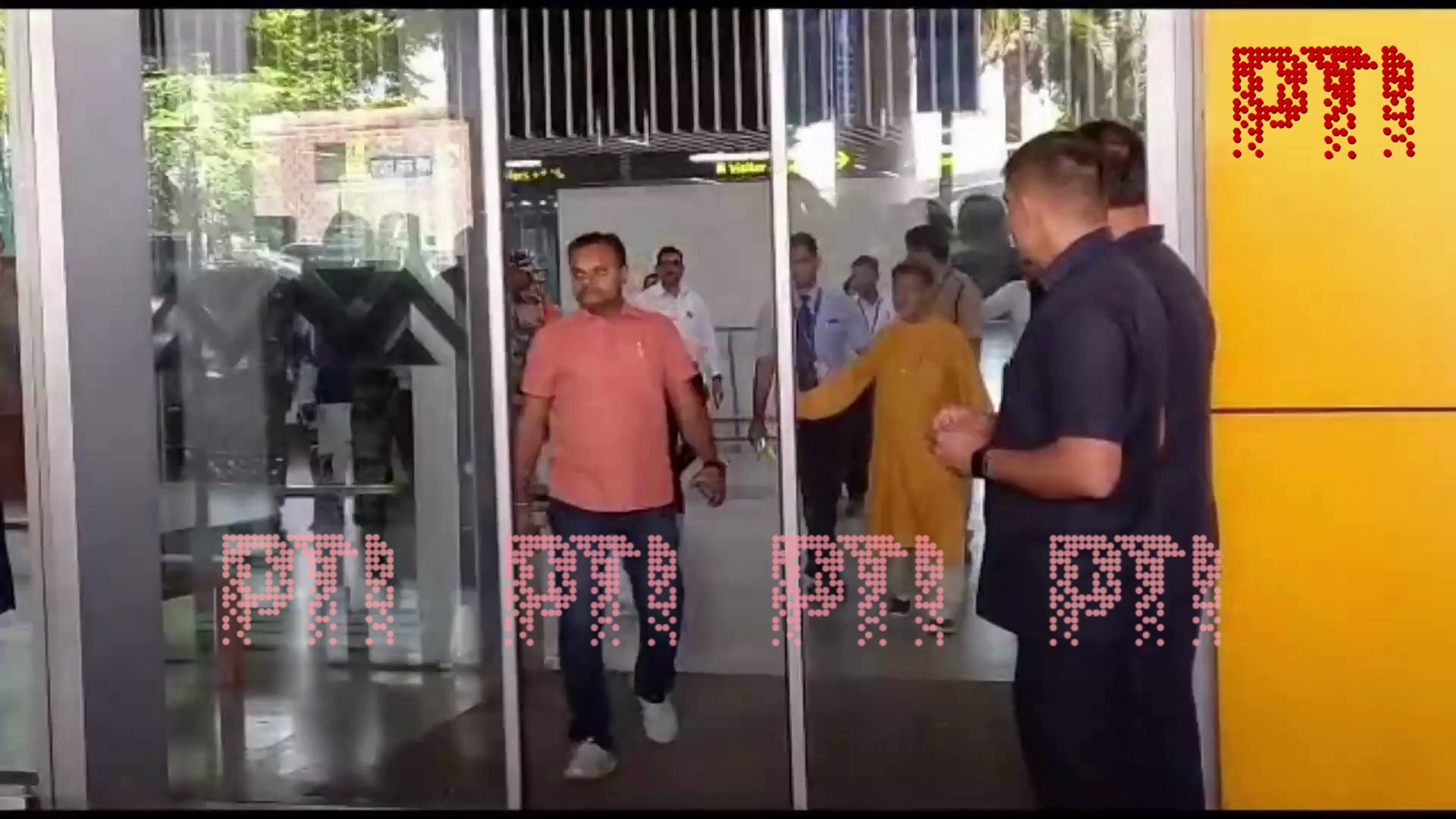 Press Trust of India on Twitter: "VIDEO | BJP's fact-finding team of four members arrived in ...