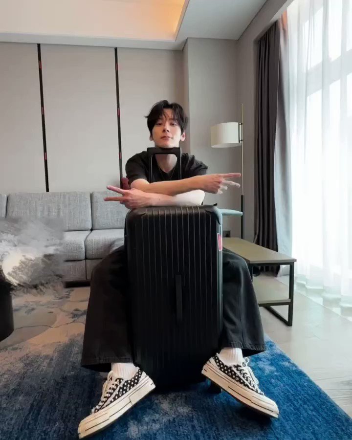 Miles Wei 魏哲鸣 Archive on Twitter: "📸 230712 Miles Wei IG Update #魏哲鸣 #WEIZHEMING #MILESWEI https ...