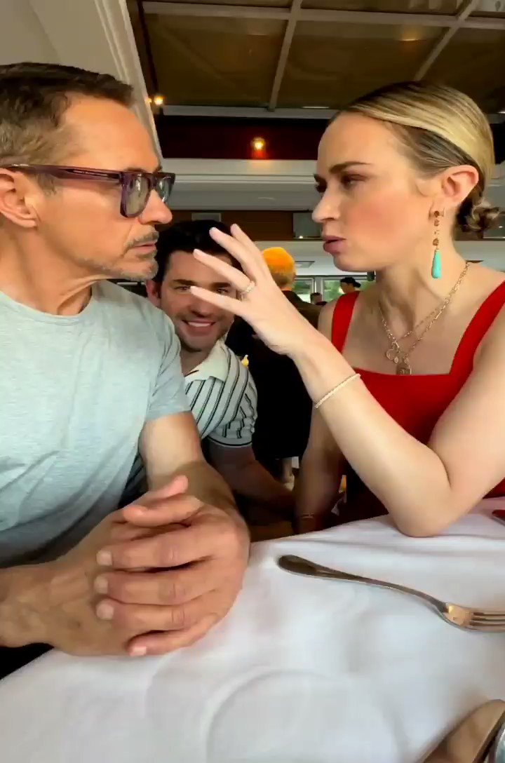 امیرآریان♕ طنزنوشت 𓃬☼ On Twitter زن و شوهر کلاً فیلمن 😉😂😂😂😂😂😂😁