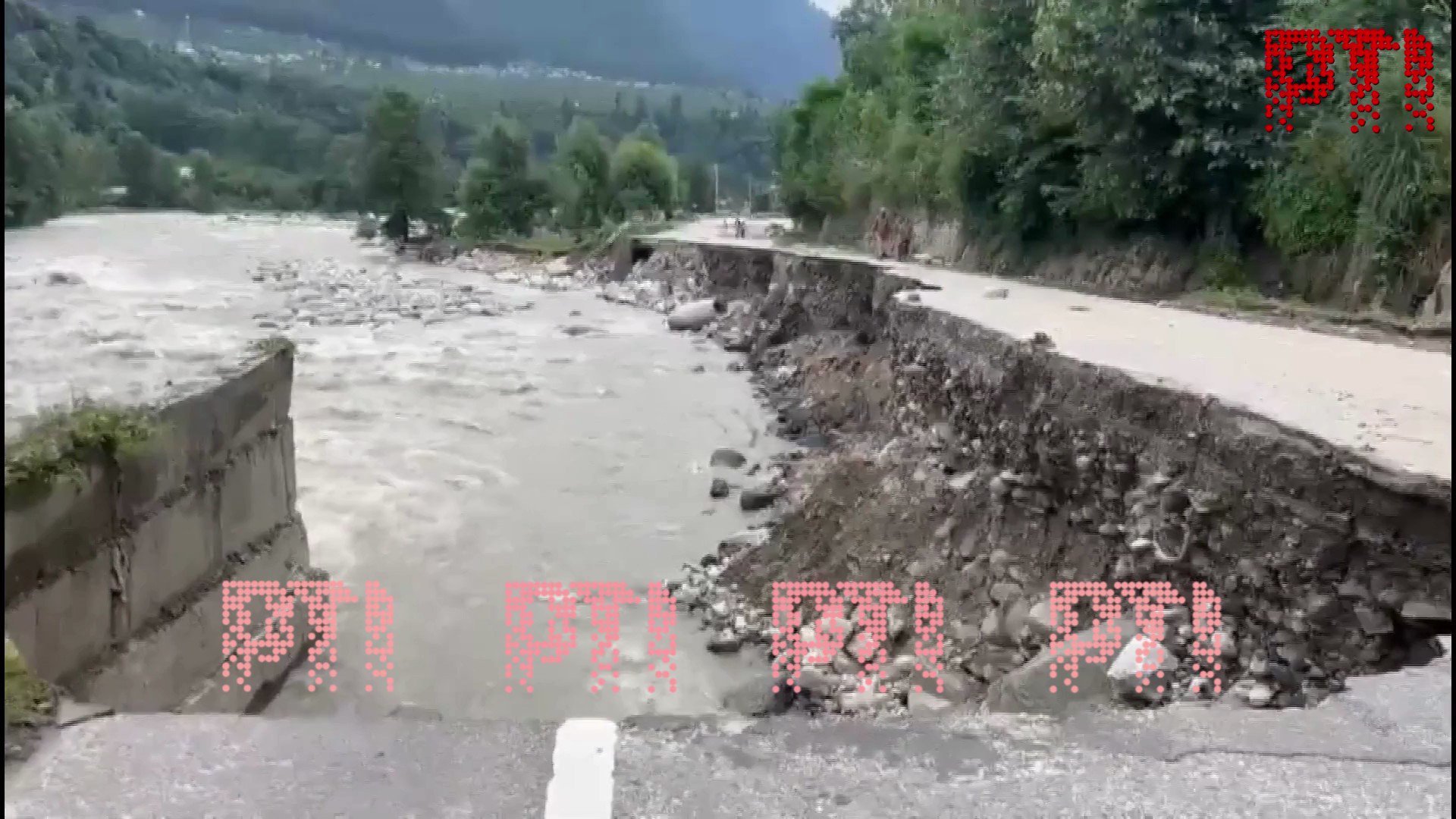 Press Trust of India on Twitter: "VIDEO | Devastation in Himachal Pradesh's Kullu in the ...
